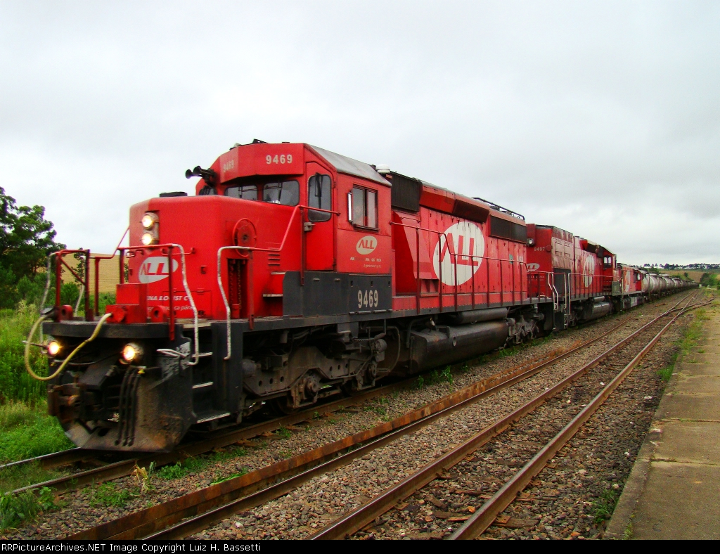 SD40-2 9469
